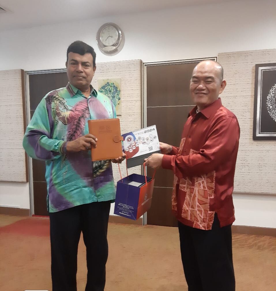 Profesor Adjung UMT Adakan Pertemuan Dengan Ketua Pengarah AADK ...